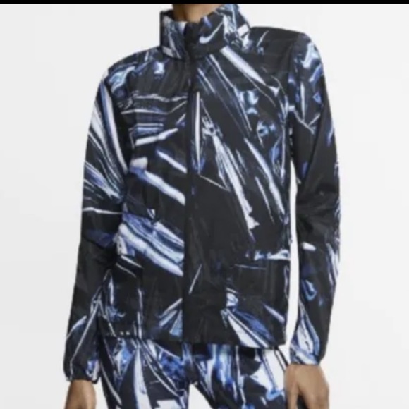 Nike | Jackets & Coats | Nwt Nike Shield Running Reflective Print ...